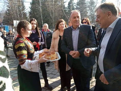 ОШ Јован Јовановић ОШ Јован Јовановић Змај Сурдулица