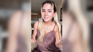 Giulia Vaneri Su Tiktok Dopo Aver Scopato Il Prete Amaporn