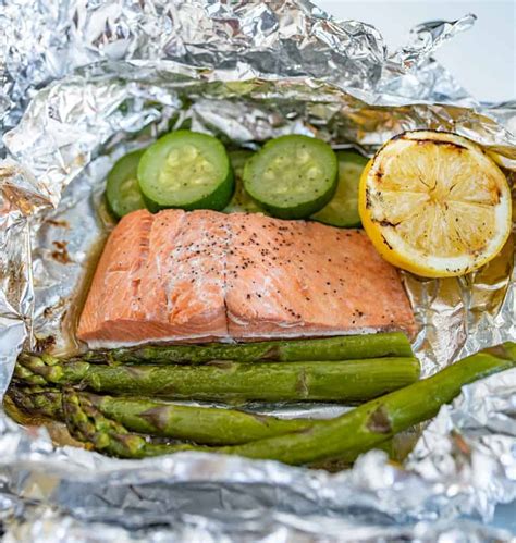 Grilled Salmon Foil Packs With Veggies — Bless This Mess
