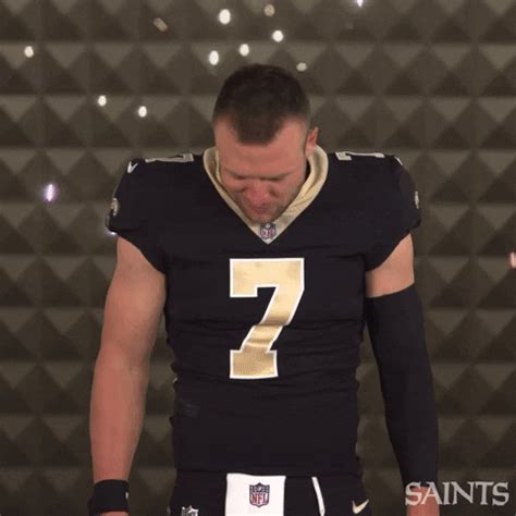 Nfl Go Saints  By New Orleans Saints Find And Share On Giphy