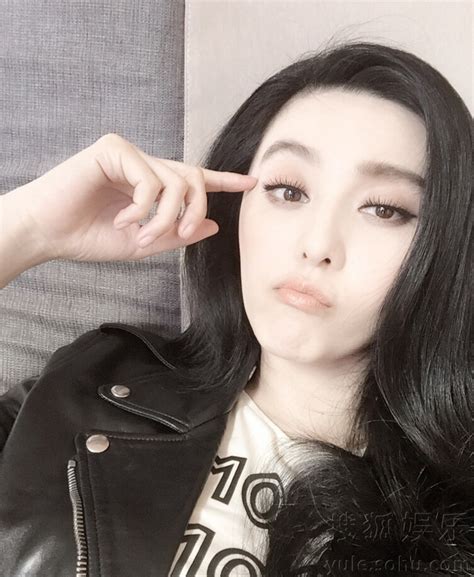 范冰冰嘟嘴卖萌显娇媚 夹克帅气冷峻不羁组图 新闻 加拿大华人网 加拿大华人门户网站