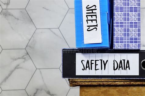 Hojas De Datos De Seguridad Sds En Cajas De Archivos Concepto De