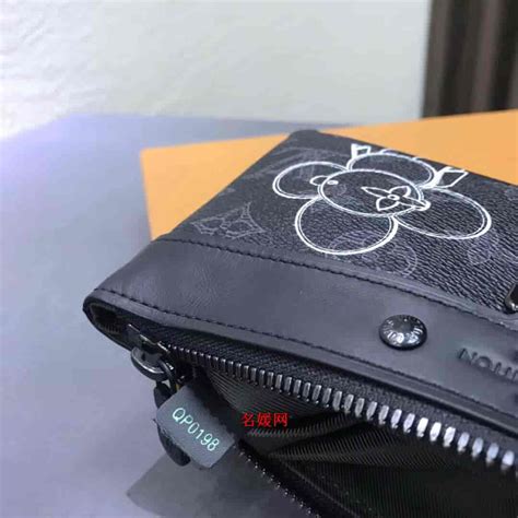 Lv路易威登 18新款pochette Apollo Vivienne太阳花手机包卡包零钱包m62897 名媛网