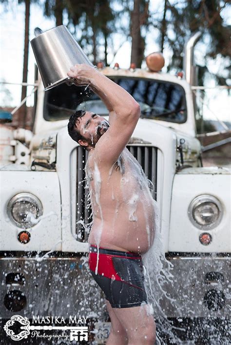 Canadian Shows Off His Sexy Side With Dudeoir Photo Shoot 11 Pics