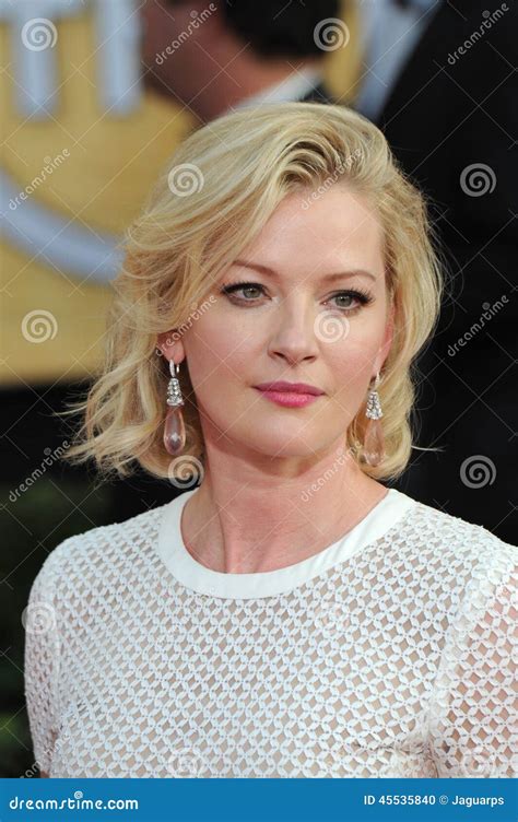 Gretchen Mole Image éditorial Image Du Earrings Chemises 45535840