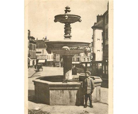 Carte Postale Ancienne 78 MANTES SUR SEINE La Fontaine Avec Comptoirs