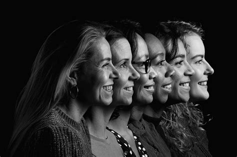 How A No Makeup Trend Is Helping To Empower Women And Redefine Beauty