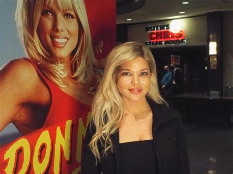 Baywatch Alum Donna Derrico Turned Everyones Heads As She Showed