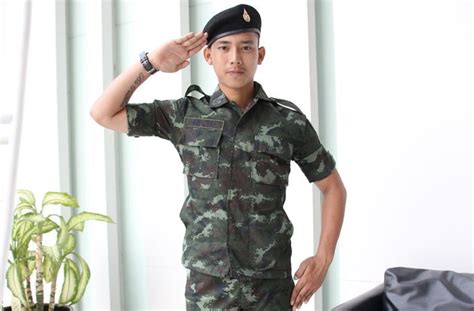 ส่องชีวิต เบิ้ล ปทุมราช ในวันที่ใกล้ปลดประจำการทหาร อัลบั้มภาพ