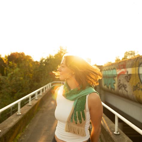 Lyrae · Artist Profile