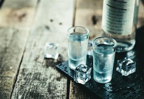 ウォッカの原料は何？産地やブランドによって特徴がある味わい 嗜好品 オリーブオイルをひとまわし