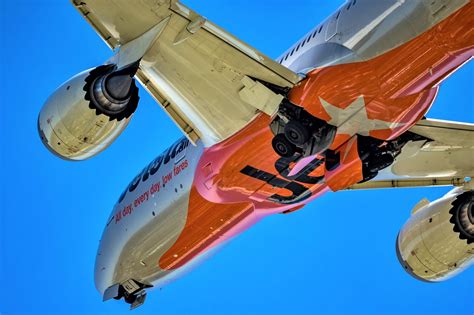 Jetstar Grounds Several Boeing 787 Dreamliners Due To Technical Faults