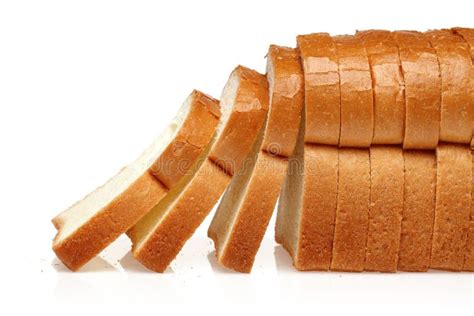 Rebanadas Del Pan De La Tostada En El Fondo Blanco Foto De Archivo