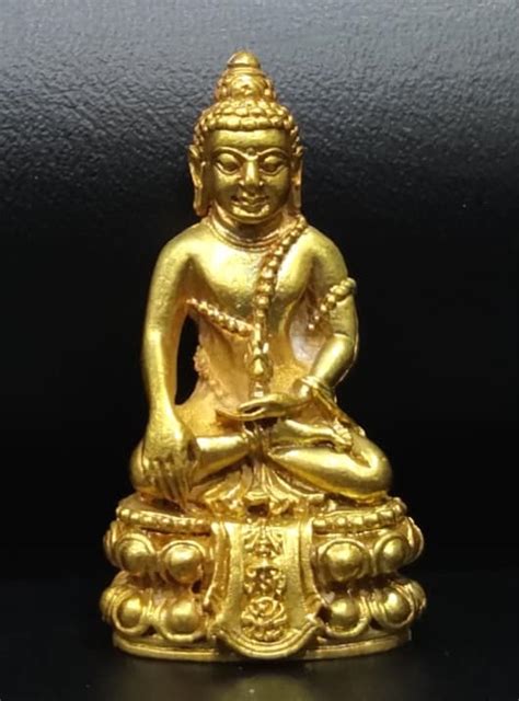 พระกริ่งคุ้มเกล้า กบ พระทองคำ By อุไรวรรณ สุจริยา