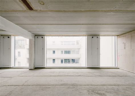 Zanderroth Architekten Designs Housing Without Internal Walls