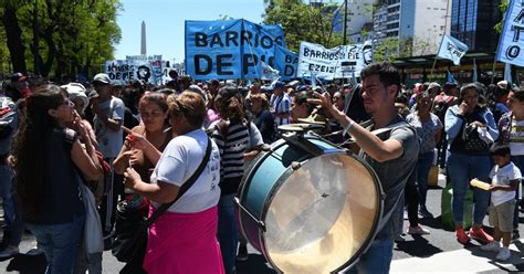 Cortes Y Movilizaciones En La Ciudad De Buenos Aires Contra La Reforma