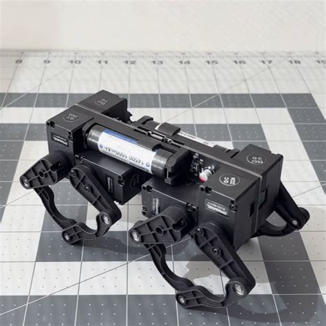 Little Quadruped Has Pcb Spine And No Wiring Hackaday