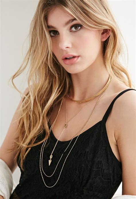 All Time Best Sexy Camila Morrone Pictures