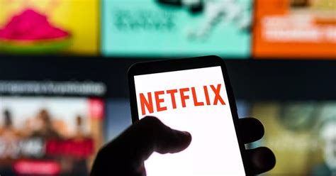Inside Netflixs Secret Club Where Privileged Members Get Movies And Tv Shows Early Mirror