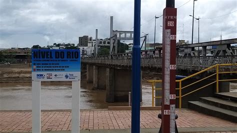 Após maior cheia em anos Defesa Civil de Rio Branco instala novas réguas para medição do Rio