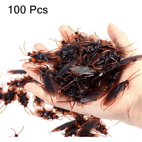 Tuydeen Fake Cockroach Plastic Realistic Insects 100 Decorations