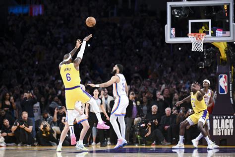 Phil Knight Watched Lebron James Break Scoring Record Among A Sea Of