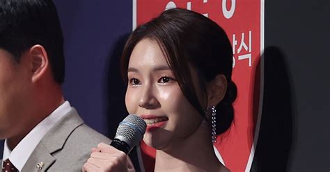 [포토s] Spotv 장민지 아나운서 과감한 허리 트임 드레스