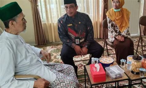 Kepala Kemenag Gresik Dan Kasi Pendma Sowan Ke Kh Masbuhin Faqih Usai
