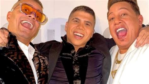 مشاكل عائلية حسن شاكوش يكشف تفاصيل خلافه مع عمر كمال وحمو بيكا