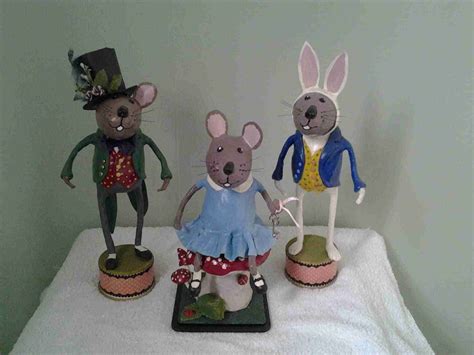 More Alice In Mouse Wonderland • Ultimate Paper Mache
