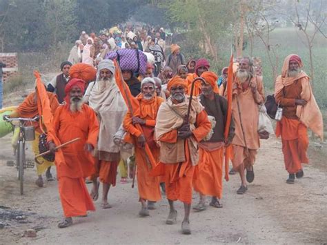 शुरू हुई नैमिष तीर्थ की 84 कोसी फाल्गुन परिक्रमा