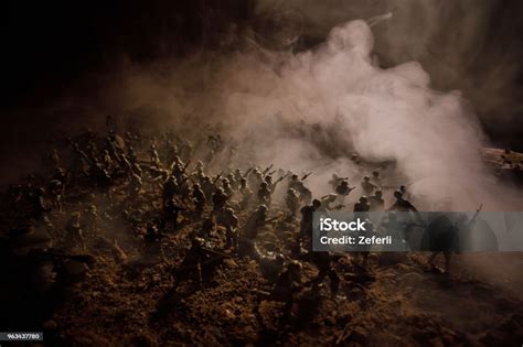Konsep Perang Siluet Militer Bertempur Adegan Di Latar Belakang Langit