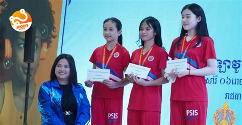 តំណាង អគ្គនាយកដ្ឋាន កីឡា៖ កីឡាករ កីឡា ការិនី វូស៊ូ ទាំង អស់ទោះ បញ្ចប់ ការ ប្រកួត ថ្នាក់ ជាតិ ហើយ