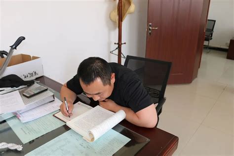 伊和乌素苏木党员干部“深学”“广学”将党史学习融入日常澎湃号·政务澎湃新闻 The Paper
