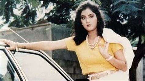 Divya Bharti Death Anniversary दिव्या भारती का कॉम्प्लिमेंट सुन चकरा गया था शाहरुख खान का सिर