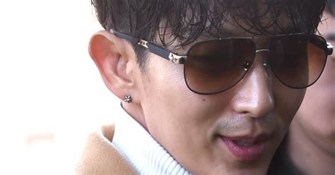 이준기 젖은 머리 스타일도 완벽하게 소화