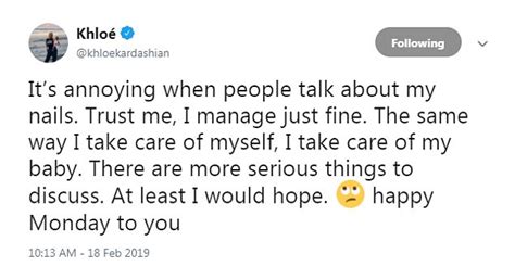 Khloe Kardashian Mommy Shamed For Having Long Fake Nails With Baby True Daily Mail Online