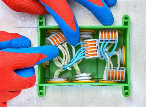 DIY Electrical: How to Remove Wire From Push-in Connector