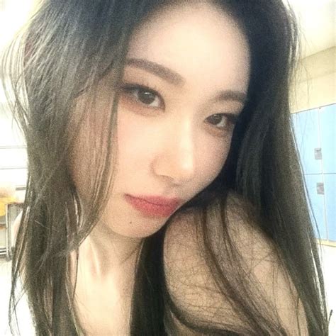 Pin On B Itzy Pretty People Just Girl Things