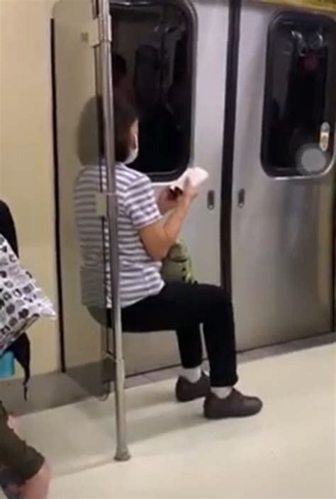 ชาวเน็ตไต้หวันทึ่ง ผู้โดยสารหญิงนั่งเก้าอี้ล่องหน บนรถไฟฟ้าใต้ดิน คลิป