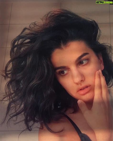 Nathalie Varli Gethu Cinema