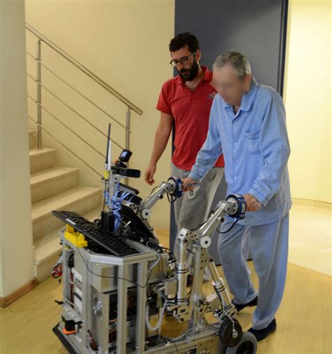 Combox A Multimodal Hri Strategy For Assistive Robots