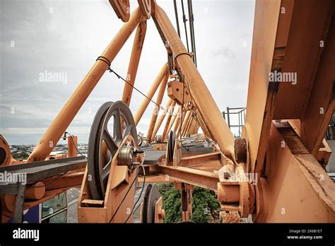 Check The Tower Crane Load Sensor For Weight At The Pulley Of The Front