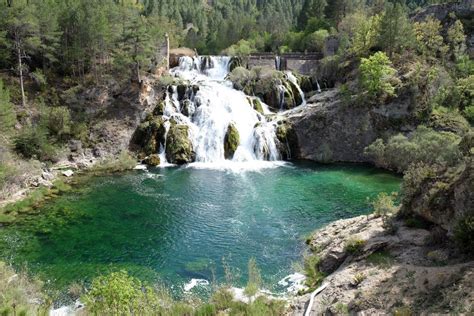 Free Photo Cascade