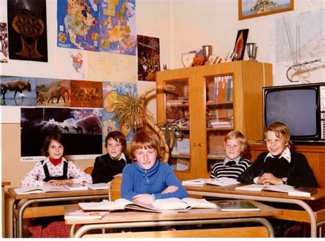 Photo De Classe Cm1 De 1978 école Publique Copains Davant