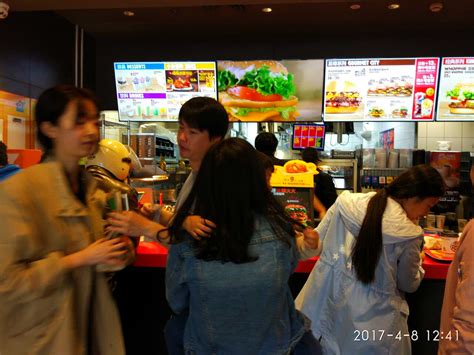 2023汉堡王 外高桥保税区店 美食餐厅 没有人来招呼也没有人来理 去哪儿攻略