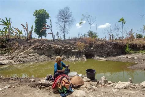 3 Doa Menghadapi Kekeringan Yang Berkepanjangan Akurat