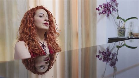 אריאלה שחק זמן לאהבה Youtube