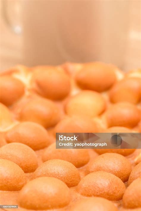 부드럽고 바 삭 바 삭 오븐 홍콩 계란 달걀 퍼프에서 전통적인 홍콩 와플 0명에 대한 스톡 사진 및 기타 이미지 0명 갈색 국제 관광명소 Istock