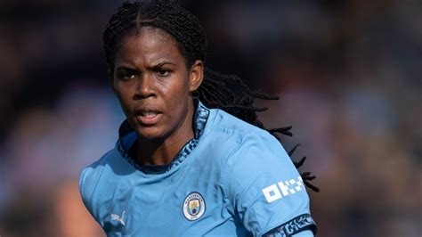 Khadija Bunny Shaw Nikita Parris And Jordan Nobbs Call Man City